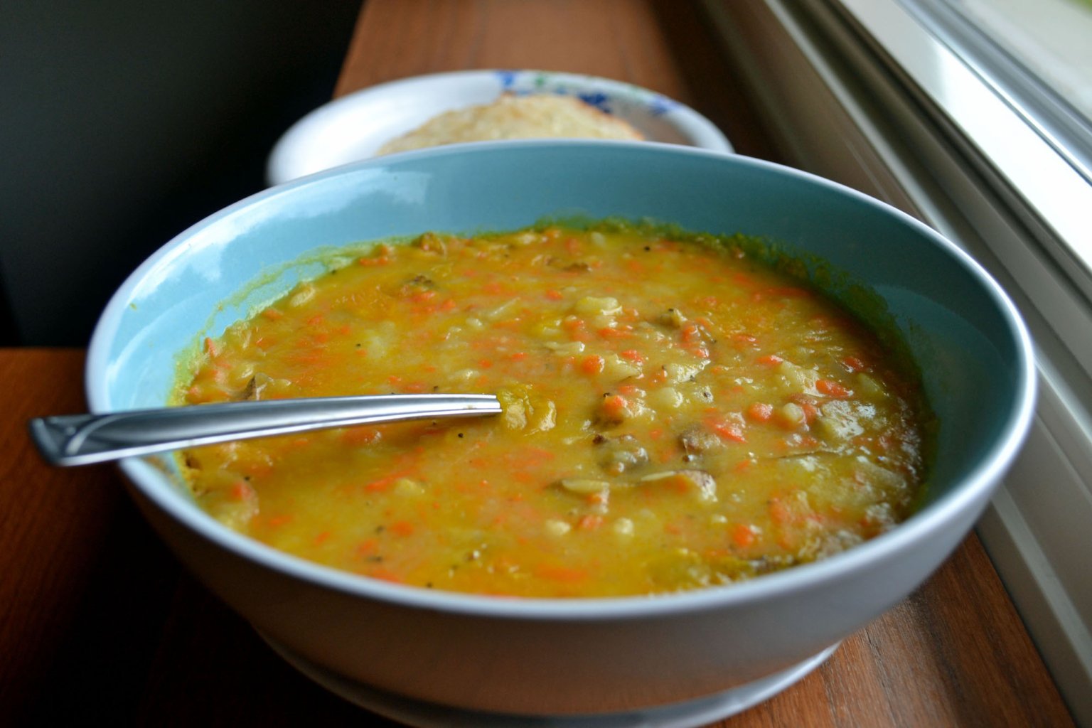 T-Pain Microphone and Irish Potato Soup | My Bizzy Kitchen