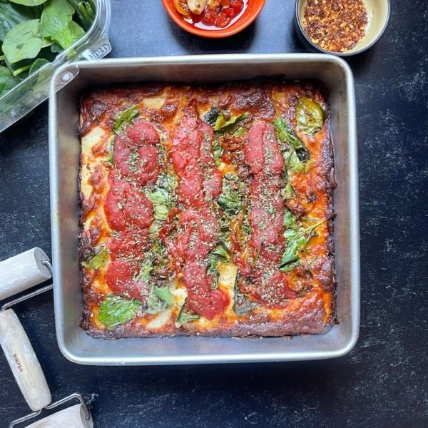 Detroit Style Pizza | My Bizzy Kitchen