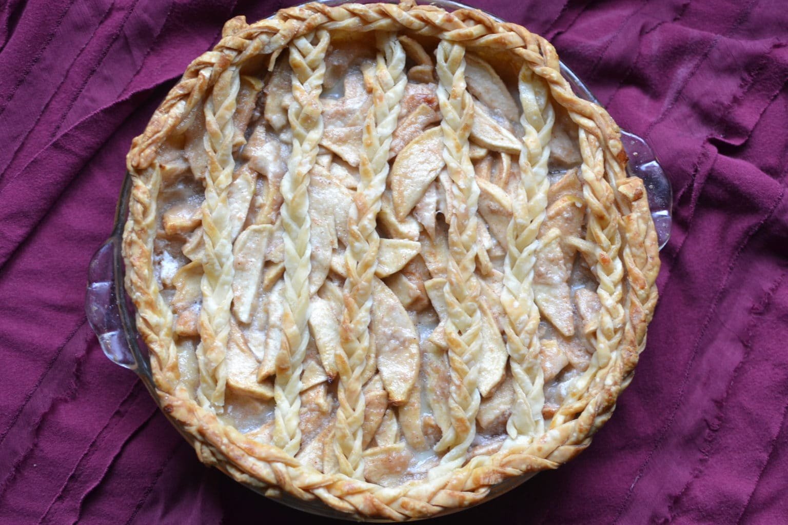 Braided Apple Pie | My Bizzy Kitchen